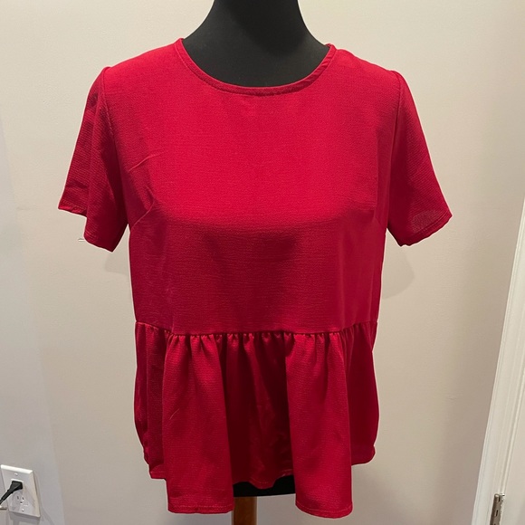 Boohoo | Tops | Red Flowy Top | Poshmark